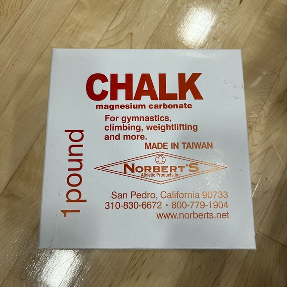 Norberts | Other | Pound Box Of Chalk Weightliftinggymnasticsclimbing ...
